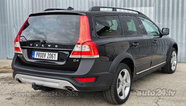 Black Volvo XC70 2016 in Tallinn, with an engine capacity of 2.00 L and mileage of 238 thousand km for 10590 €, photo 4 on AUTOMOTO.COM.LV
