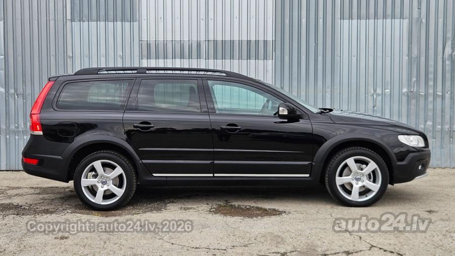 Melns Volvo XC70 2016 Tallina, ar dzinēja tilpumu 2.00 L un nobraukumu 238 tūkst. km par 10590 €, foto 7 vietnē AUTOMOTO.COM.LV