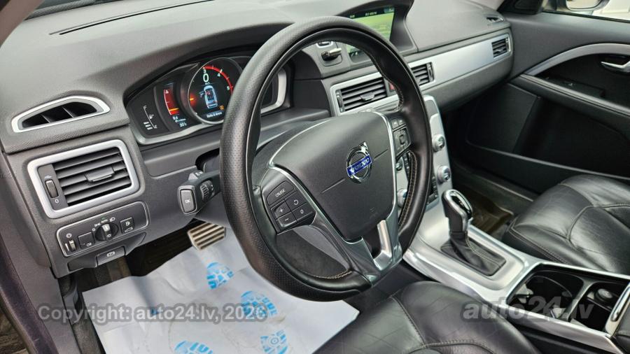 Melns Volvo XC70 2016 Tallina, ar dzinēja tilpumu 2.00 L un nobraukumu 238 tūkst. km par 10590 €, foto 12 vietnē AUTOMOTO.COM.LV