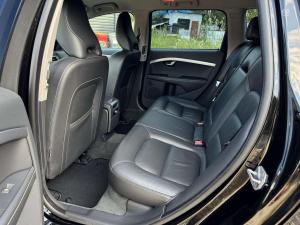Black Volvo XC70 2016 in Alytus, with an engine capacity of 2.40 L and mileage of 275 thousand km for 14400 €, photo 11 on AUTOMOTO.COM.LV