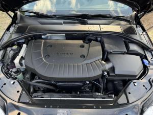 Black Volvo XC70 2016 in Alytus, with an engine capacity of 2.40 L and mileage of 275 thousand km for 14400 €, photo 36 on AUTOMOTO.COM.LV
