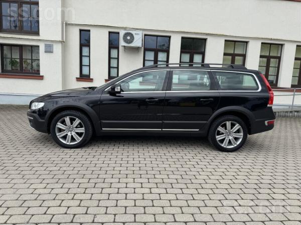 Melns Volvo XC70 2016 Jelgava, ar dzinēja tilpumu 2.40 L un nobraukumu 268 tūkst. km par 12700 €, foto 7 vietnē AUTOMOTO.COM.LV