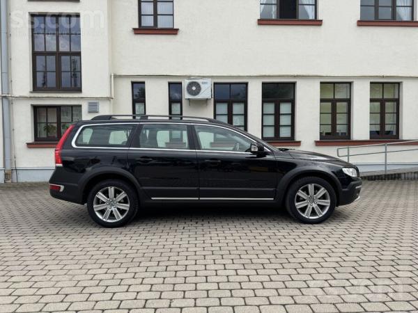 Melns Volvo XC70 2016 Jelgava, ar dzinēja tilpumu 2.40 L un nobraukumu 268 tūkst. km par 12700 €, foto 4 vietnē AUTOMOTO.COM.LV