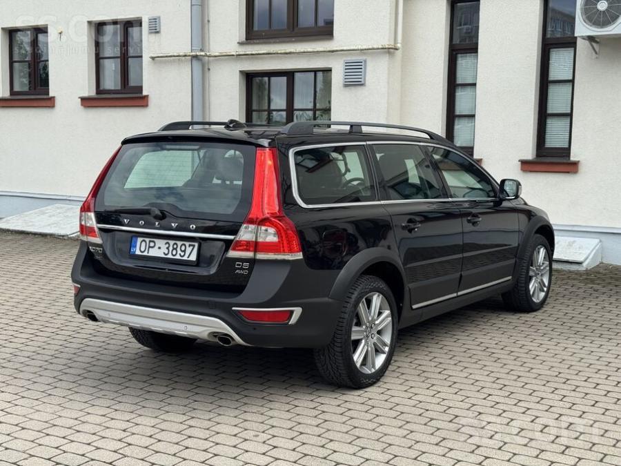 Melns Volvo XC70 2016 Jelgava, ar dzinēja tilpumu 2.40 L un nobraukumu 268 tūkst. km par 12700 €, foto 7 vietnē AUTOMOTO.COM.LV