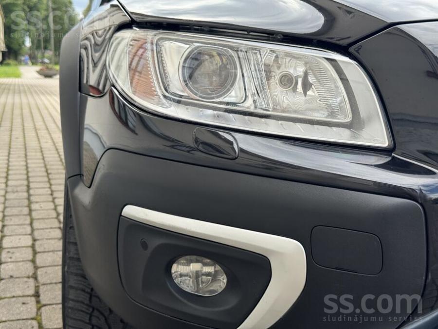 Melns Volvo XC70 2016 Jelgava, ar dzinēja tilpumu 2.40 L un nobraukumu 268 tūkst. km par 12700 €, foto 10 vietnē AUTOMOTO.COM.LV