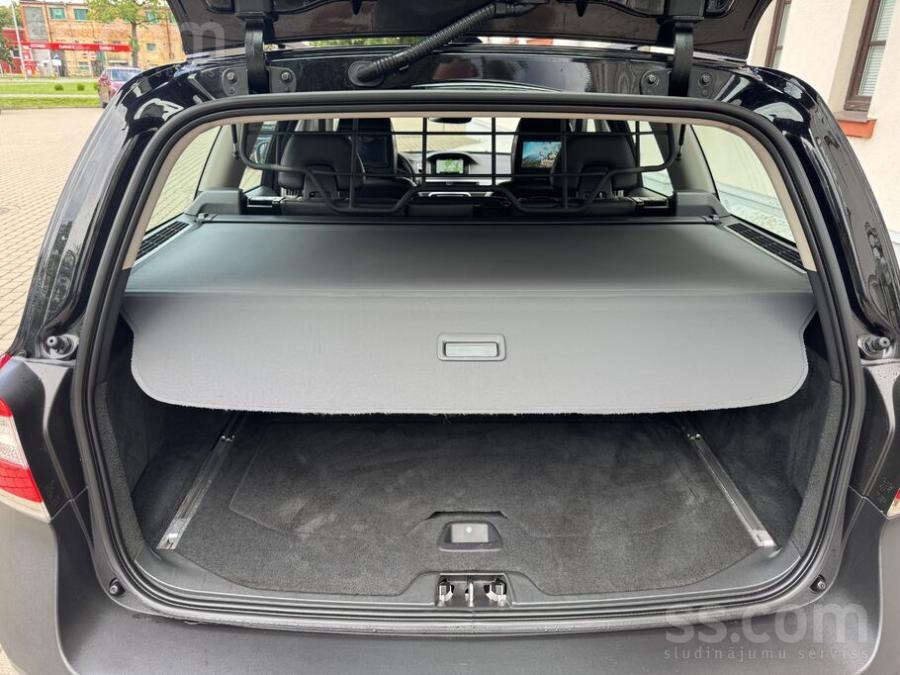 Melns Volvo XC70 2016 Jelgava, ar dzinēja tilpumu 2.40 L un nobraukumu 268 tūkst. km par 12700 €, foto 12 vietnē AUTOMOTO.COM.LV