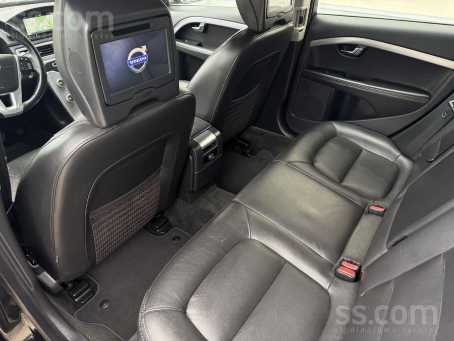 Melns Volvo XC70 2016 Jelgava, ar dzinēja tilpumu 2.40 L un nobraukumu 268 tūkst. km par 12700 €, foto 20 vietnē AUTOMOTO.COM.LV