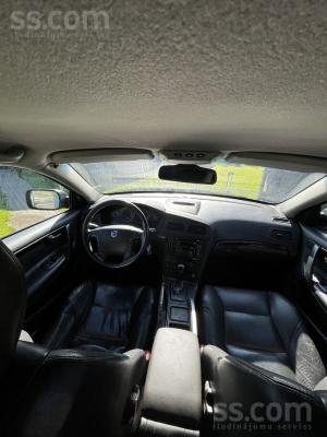 Black Volvo XC70 2023 in Riga, with an engine capacity of 2.40 L and mileage of 412 thousand km for 2900 €, photo 5 on AUTOMOTO.COM.LV