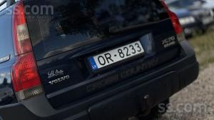 Zils Volvo XC70 2003 Jelgava, ar dzinēja tilpumu 2.40 L un nobraukumu 344 tūkst. km par 1990 €, foto 7 vietnē AUTOMOTO.COM.LV