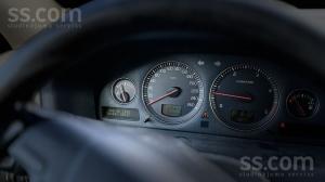 Zils Volvo XC70 2003 Jelgava, ar dzinēja tilpumu 2.40 L un nobraukumu 344 tūkst. km par 1990 €, foto 13 vietnē AUTOMOTO.COM.LV