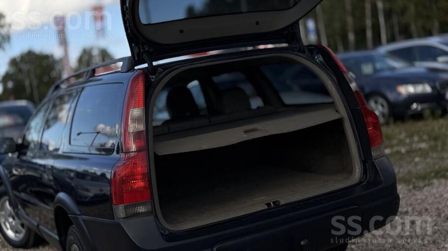 Zils Volvo XC70 2003 Jelgava, ar dzinēja tilpumu 2.40 L un nobraukumu 344 tūkst. km par 1990 €, foto 21 vietnē AUTOMOTO.COM.LV