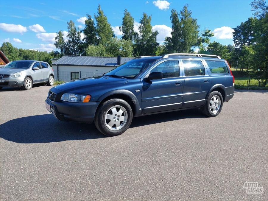 Zils Volvo XC70 2006 Viļņa, ar dzinēja tilpumu 2.40 L un nobraukumu 286 tūkst. km par 3700 €, foto 1 vietnē AUTOMOTO.COM.LV