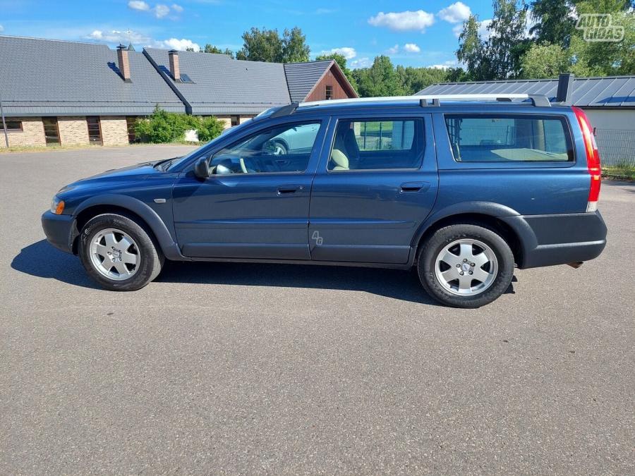 Zils Volvo XC70 2006 Viļņa, ar dzinēja tilpumu 2.40 L un nobraukumu 286 tūkst. km par 3700 €, foto 3 vietnē AUTOMOTO.COM.LV