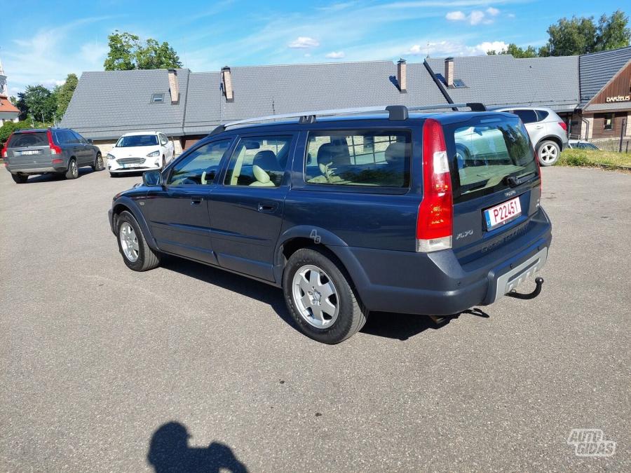 Zils Volvo XC70 2006 Viļņa, ar dzinēja tilpumu 2.40 L un nobraukumu 286 tūkst. km par 3700 €, foto 4 vietnē AUTOMOTO.COM.LV