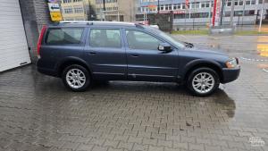 Blue Volvo XC70 2007 in Vilnius, with an engine capacity of 2.40 L and mileage of 276 thousand km for 3950 €, photo 4 on AUTOMOTO.COM.LV