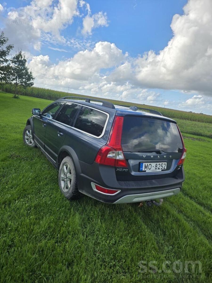 Синий Вольво ХС70 2008 в Салдус, объемом двигателя 2.40 л и пробегом 0 тыс. км за 3500 €, фото 5 на AUTOMOTO.COM.LV