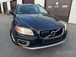 Zils Volvo XC70 2010 Dobele, ar dzinēja tilpumu 2.40 L un nobraukumu 306 tūkst. km par 10390 €, foto  vietnē AUTOMOTO.COM.LV