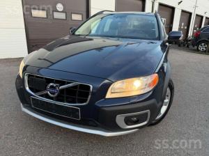 Blue Volvo XC70 2010 in Dobele, with an engine capacity of 2.40 L and mileage of 306 thousand km for 10390 €, photo 3 on AUTOMOTO.COM.LV