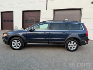 Blue Volvo XC70 2010 in Dobele, with an engine capacity of 2.40 L and mileage of 306 thousand km for 10390 €, photo 5 on AUTOMOTO.COM.LV