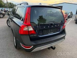 Blue Volvo XC70 2010 in Dobele, with an engine capacity of 2.40 L and mileage of 306 thousand km for 10390 €, photo 7 on AUTOMOTO.COM.LV