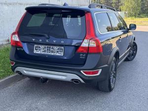 Blue Volvo XC70 2012 in Utena, with an engine capacity of 2.40 L and mileage of 200 thousand km for 10250 €, photo 4 on AUTOMOTO.COM.LV