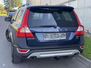 Blue Volvo XC70 2012 in Utena, with an engine capacity of 2.40 L and mileage of 200 thousand km for 10250 €, photo 8 on AUTOMOTO.COM.LV
