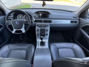Blue Volvo XC70 2012 in Utena, with an engine capacity of 2.40 L and mileage of 200 thousand km for 10250 €, photo 12 on AUTOMOTO.COM.LV