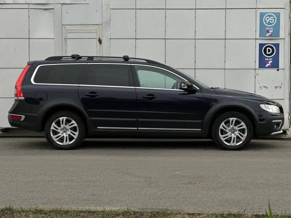 Zils Volvo XC70 2015 Rīga, ar dzinēja tilpumu 2.40 L un nobraukumu 221 tūkst. km par 11000 €, foto 2 vietnē AUTOMOTO.COM.LV