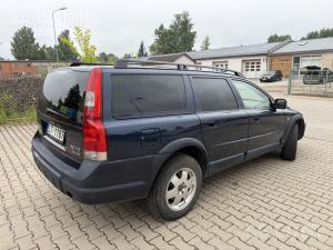 Zils Volvo XC70 2003 Cēsis, ar dzinēja tilpumu 2.40 L un nobraukumu 304 tūkst. km par 3700 €, foto 5 vietnē AUTOMOTO.COM.LV