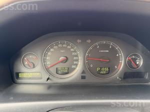 Zils Volvo XC70 2003 Cēsis, ar dzinēja tilpumu 2.40 L un nobraukumu 304 tūkst. km par 3700 €, foto 11 vietnē AUTOMOTO.COM.LV