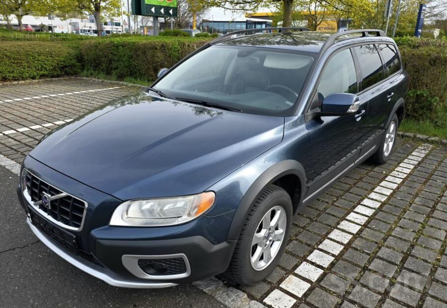 Zils Volvo XC70 2008 Jelgava, ar dzinēja tilpumu 2.40 L un nobraukumu 288 tūkst. km par 3999 €, foto 3 vietnē AUTOMOTO.COM.LV