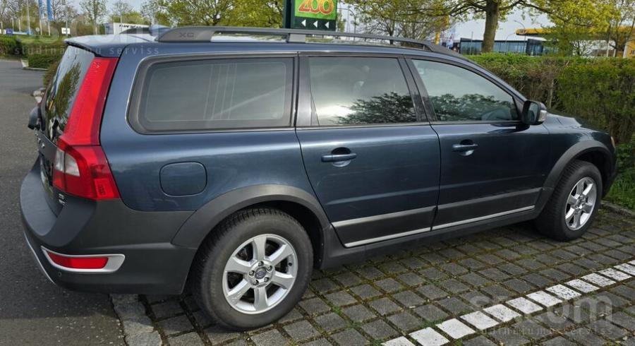Zils Volvo XC70 2008 Jelgava, ar dzinēja tilpumu 2.40 L un nobraukumu 288 tūkst. km par 3999 €, foto 5 vietnē AUTOMOTO.COM.LV