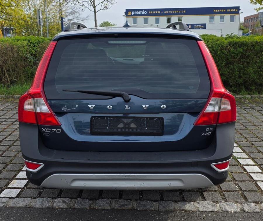 Zils Volvo XC70 2008 Jelgava, ar dzinēja tilpumu 2.40 L un nobraukumu 288 tūkst. km par 3999 €, foto 12 vietnē AUTOMOTO.COM.LV