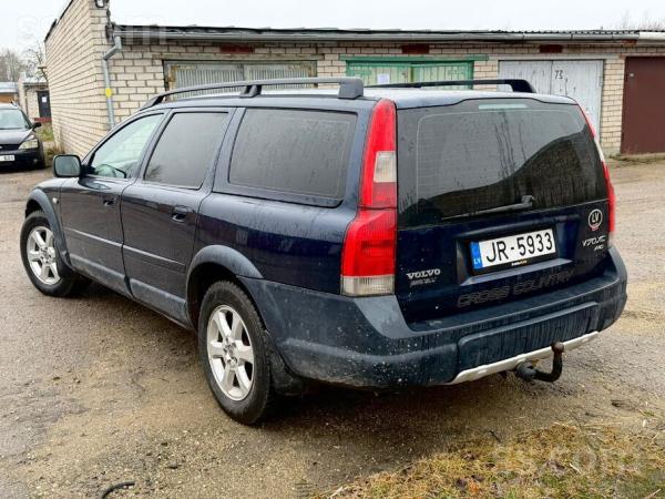 Blue Volvo XC70 2001 in Jelgava, with an engine capacity of 2.50 L and mileage of 374 thousand km for 1050 €, photo 4 on AUTOMOTO.COM.LV