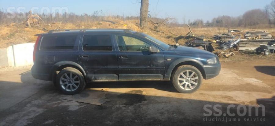 Синий Вольво ХС70 2001 в Рига, объемом двигателя 2.50 л и пробегом 464 тыс. км за 1800 €, фото 3 на AUTOMOTO.COM.LV