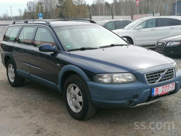 Синий Вольво ХС70 2001 в Валмиера, объемом двигателя 2.50 л и пробегом 495 тыс. км за 3550 €, фото 4 на AUTOMOTO.COM.LV