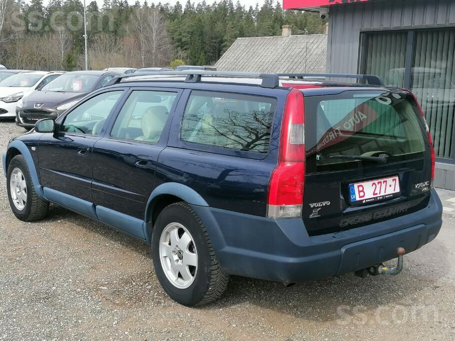 Zils Volvo XC70 2001 Valmiera, ar dzinēja tilpumu 2.50 L un nobraukumu 495 tūkst. km par 3550 €, foto 8 vietnē AUTOMOTO.COM.LV