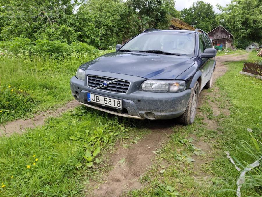 Zils Volvo XC70 2002 Valmiera, ar dzinēja tilpumu 2.40 L un nobraukumu 460 tūkst. km par 2000 €, foto 1 vietnē AUTOMOTO.COM.LV