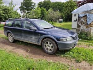 Zils Volvo XC70 2002 Valmiera, ar dzinēja tilpumu 2.40 L un nobraukumu 460 tūkst. km par 2000 €, foto 3 vietnē AUTOMOTO.COM.LV