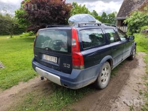Zils Volvo XC70 2002 Valmiera, ar dzinēja tilpumu 2.40 L un nobraukumu 460 tūkst. km par 2000 €, foto 5 vietnē AUTOMOTO.COM.LV