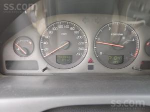 Zils Volvo XC70 2002 Valmiera, ar dzinēja tilpumu 2.40 L un nobraukumu 460 tūkst. km par 2000 €, foto 7 vietnē AUTOMOTO.COM.LV
