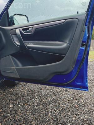 Zils Volvo XC70 2002 Valka, ar dzinēja tilpumu 2.40 L un nobraukumu 383 tūkst. km par 1800 €, foto 19 vietnē AUTOMOTO.COM.LV