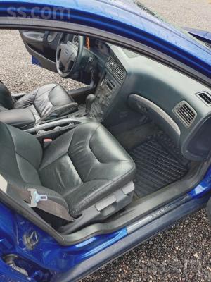 Zils Volvo XC70 2002 Valka, ar dzinēja tilpumu 2.40 L un nobraukumu 383 tūkst. km par 1800 €, foto 20 vietnē AUTOMOTO.COM.LV