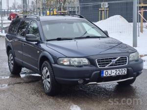 Zils Volvo XC70 2003 Rīga, ar dzinēja tilpumu 2.40 L un nobraukumu 0 tūkst. km par 2190 €, foto  vietnē AUTOMOTO.COM.LV