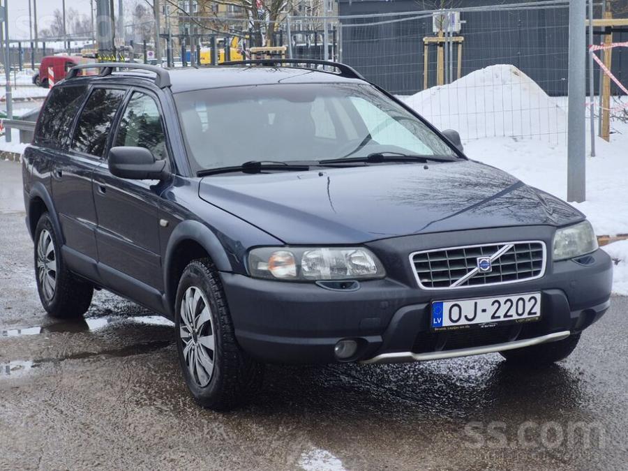 Blue Volvo XC70 2003 in Riga, with an engine capacity of 2.40 L and mileage of 0 thousand km for 2190 €, photo 1 on AUTOMOTO.COM.LV