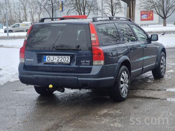 Blue Volvo XC70 2003 in Riga, with an engine capacity of 2.40 L and mileage of 0 thousand km for 2190 €, photo 3 on AUTOMOTO.COM.LV