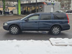 Blue Volvo XC70 2003 in Riga, with an engine capacity of 2.40 L and mileage of 0 thousand km for 2190 €, photo 5 on AUTOMOTO.COM.LV