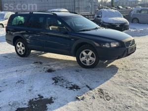 Zils Volvo XC70 2003 Rīga, ar dzinēja tilpumu 2.50 L un nobraukumu 270 tūkst. km par 4750 €, foto 2 vietnē AUTOMOTO.COM.LV