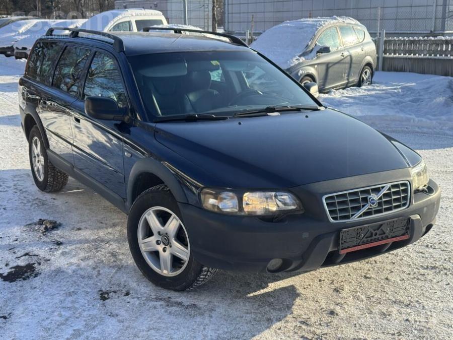 Zils Volvo XC70 2003 Rīga, ar dzinēja tilpumu 2.50 L un nobraukumu 270 tūkst. km par 4750 €, foto 3 vietnē AUTOMOTO.COM.LV