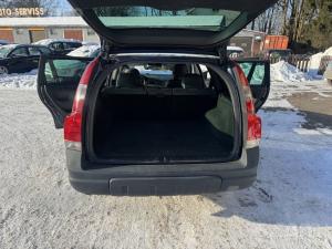 Zils Volvo XC70 2003 Rīga, ar dzinēja tilpumu 2.50 L un nobraukumu 270 tūkst. km par 4750 €, foto 13 vietnē AUTOMOTO.COM.LV